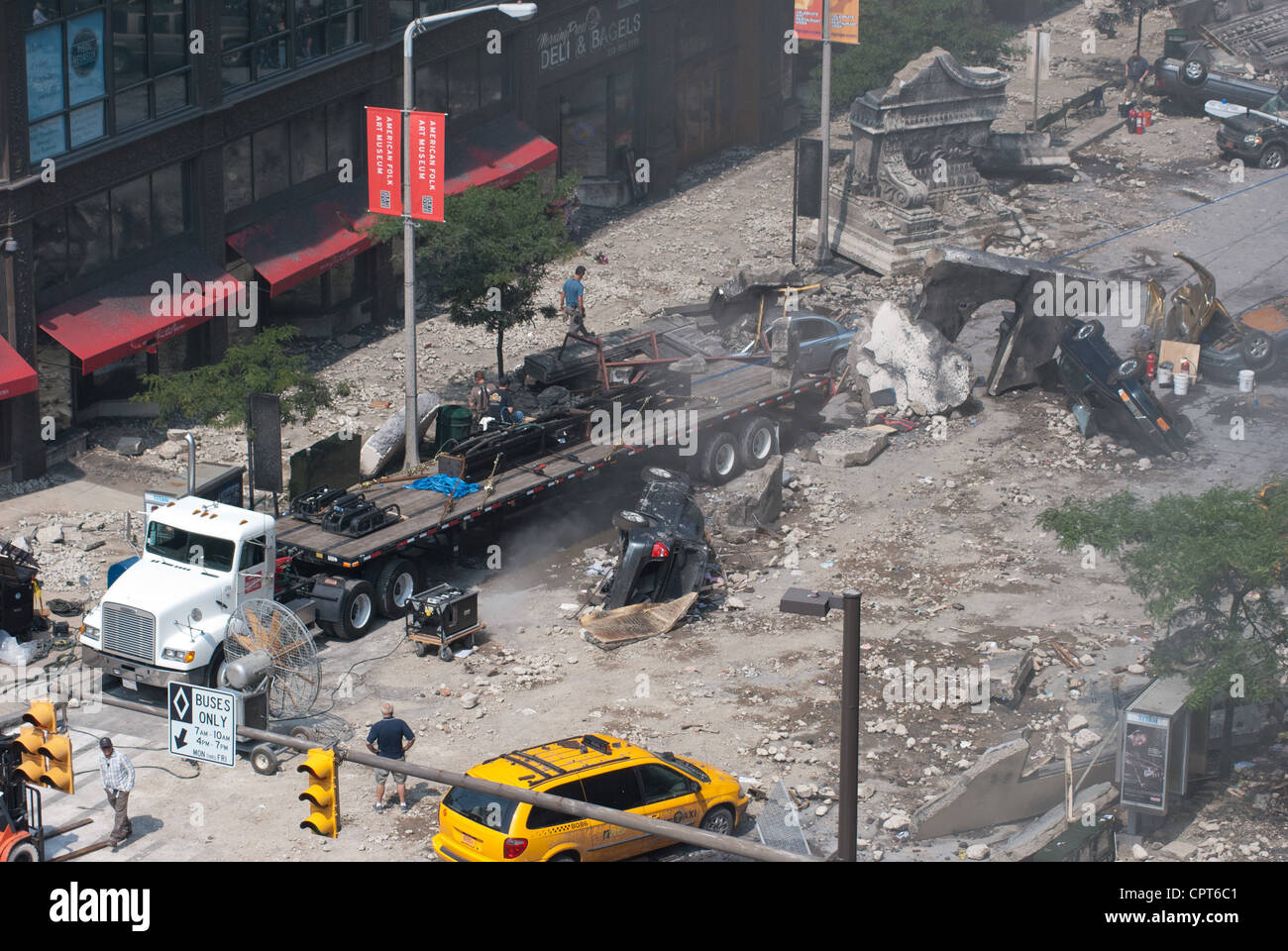 The avengers 2012 scene hi-res stock photography and images - Alamy