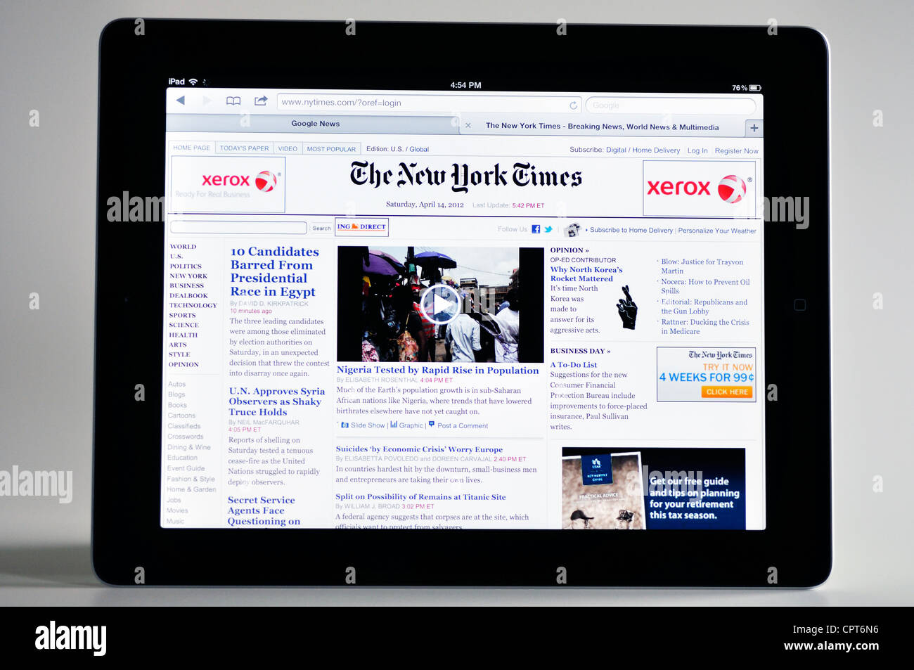 Ipad new york hi-res stock photography and images - Alamy