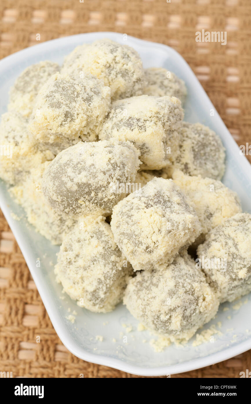 Tteok hi-res stock photography and images - Alamy