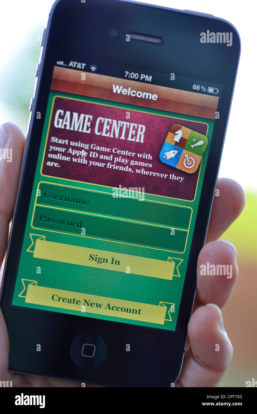 Iphone game center hi-res stock photography and images - Alamy