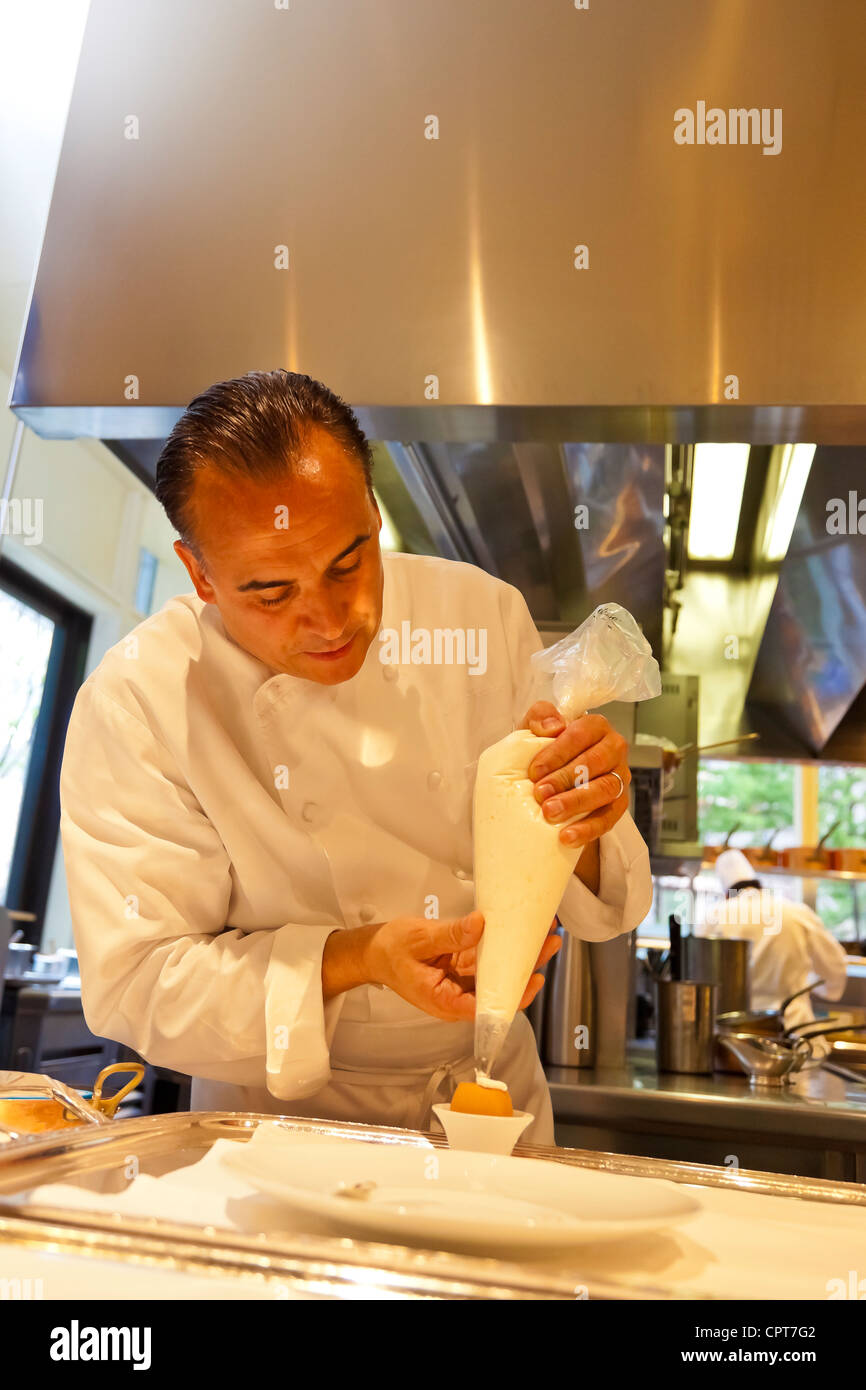 Jean Georges Restaurant N.Y City, For his famous recipe, the Egg caviar ...