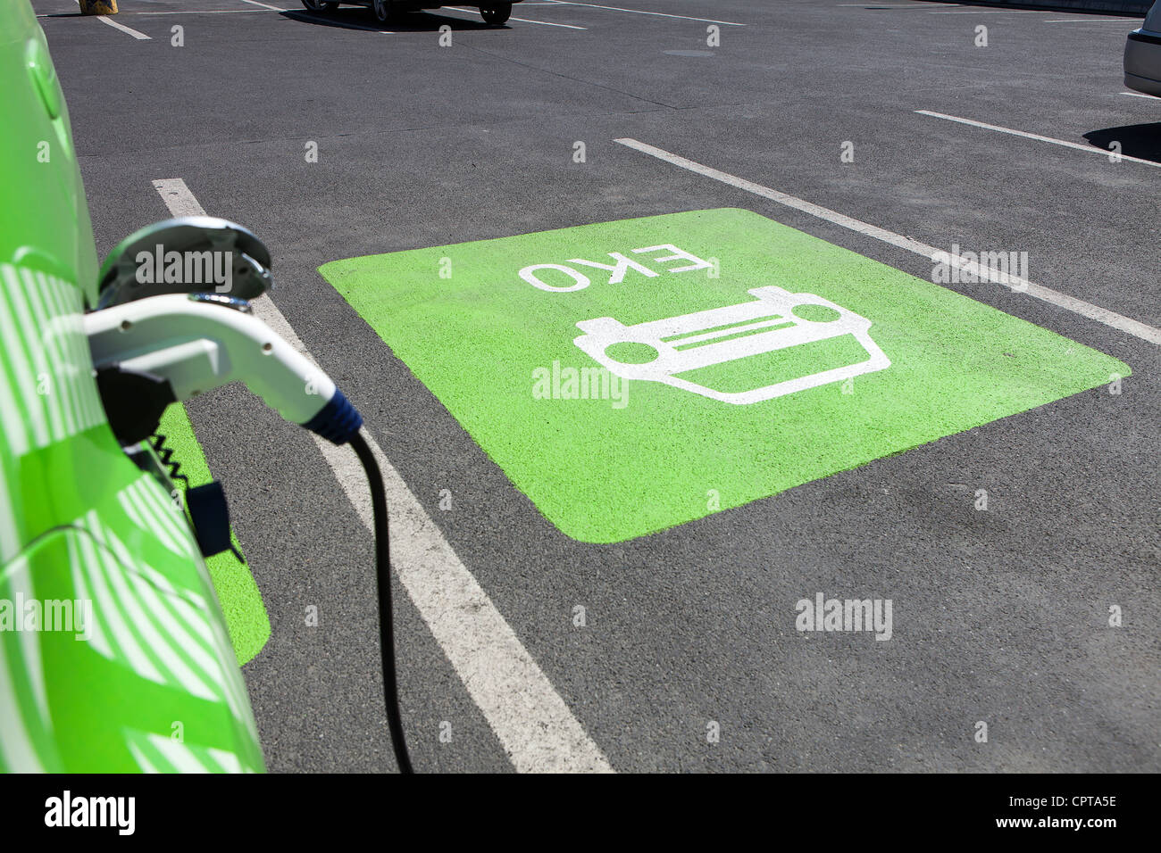 Charging ecletromobile Peugeot Full Ellectric in Prague Czech Republic ...