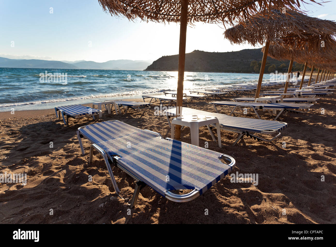 Empty sea shore sand hi-res stock photography and images - Alamy