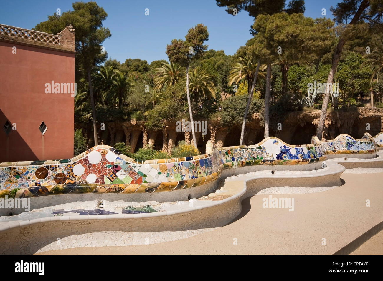 Barcelona park guell gaudi snake hi-res stock photography and images ...