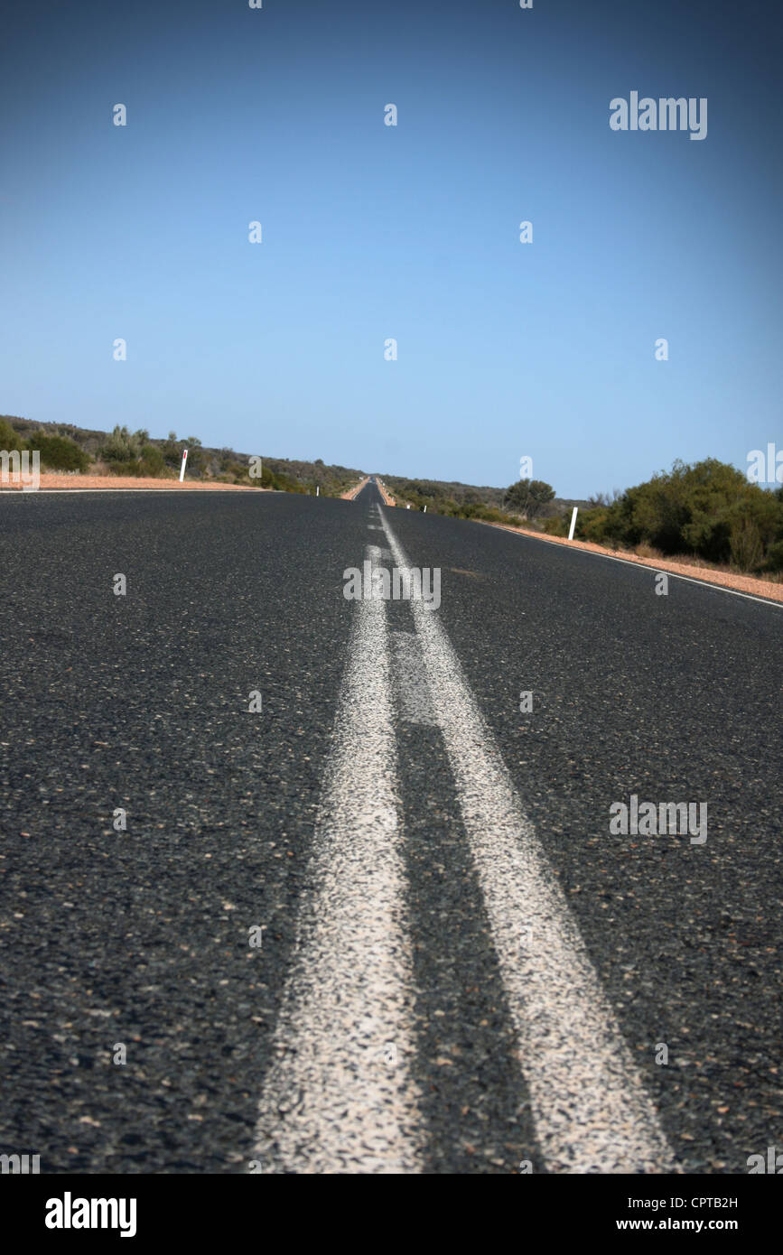 A remote road in the outback Stock Photo - Alamy