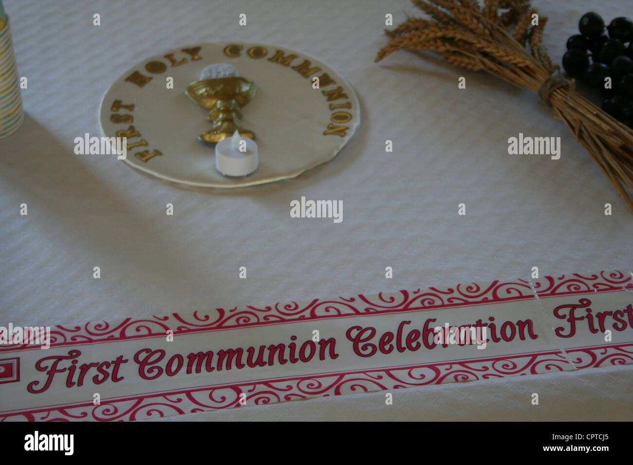 Communion celebration hi-res stock photography and images - Alamy