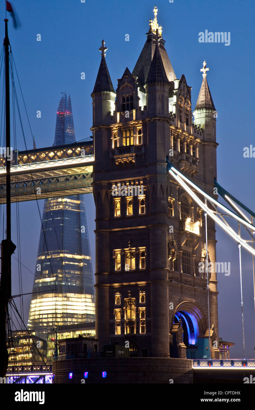 Tower bridge shard hi-res stock photography and images - Alamy
