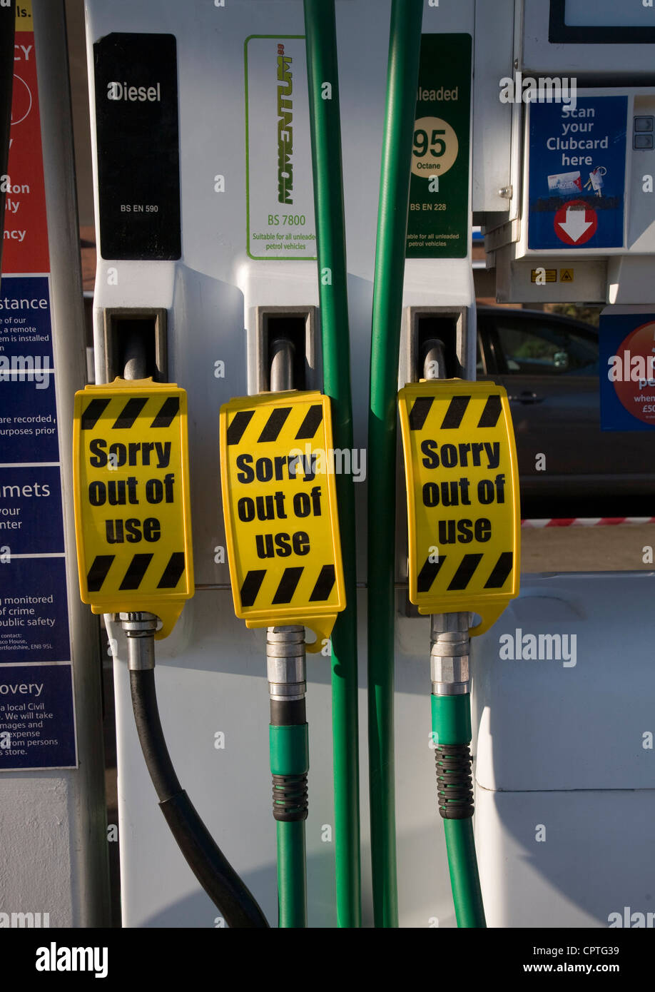 Petrol pump closed sign hi-res stock photography and images - Alamy