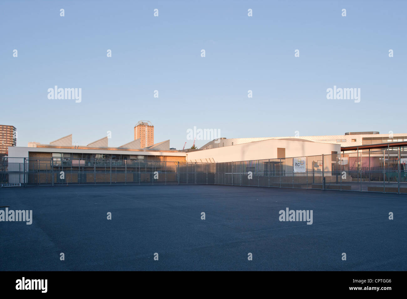 British school building hi-res stock photography and images - Alamy