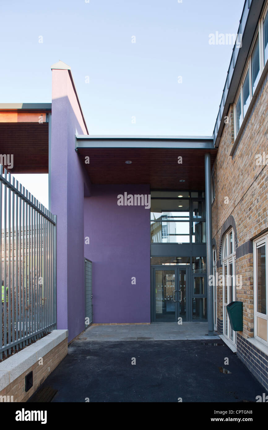 Inner City School building Stock Photo - Alamy