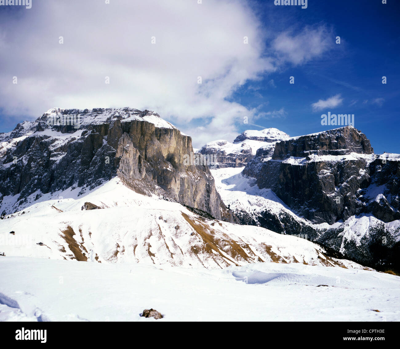 The western edge of The Gruppo Sella, Sella Gruppe Sas De Pordoi and ...