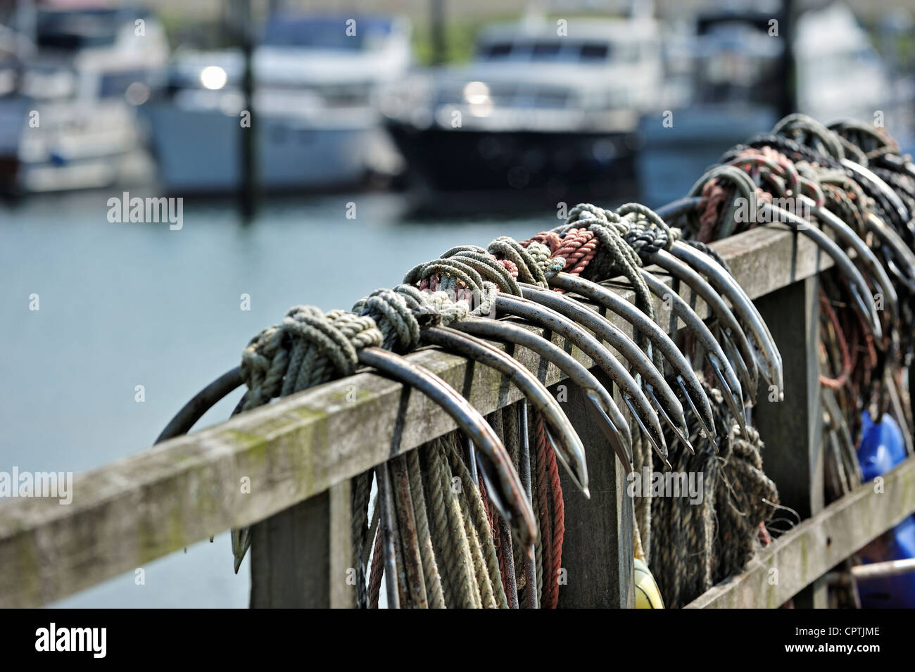 Anchors hi-res stock photography and images - Alamy