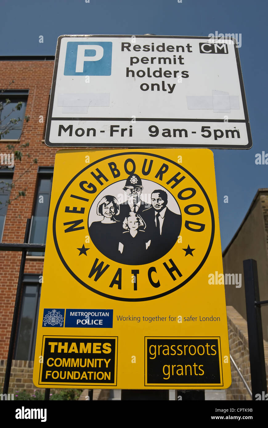 Neighbourhood watch signs hi-res stock photography and images - Alamy