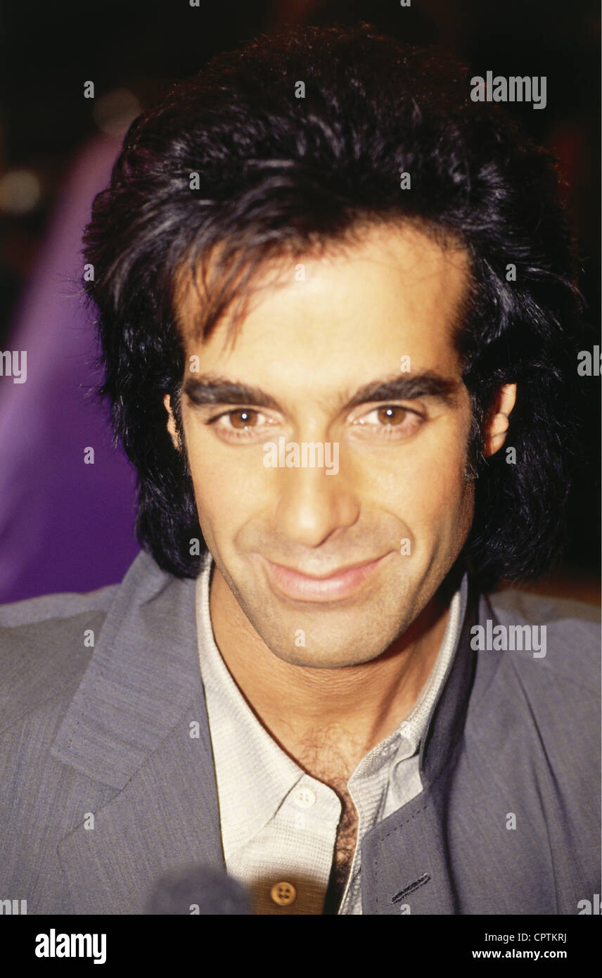 David copperfield magician hi-res stock photography and images - Alamy