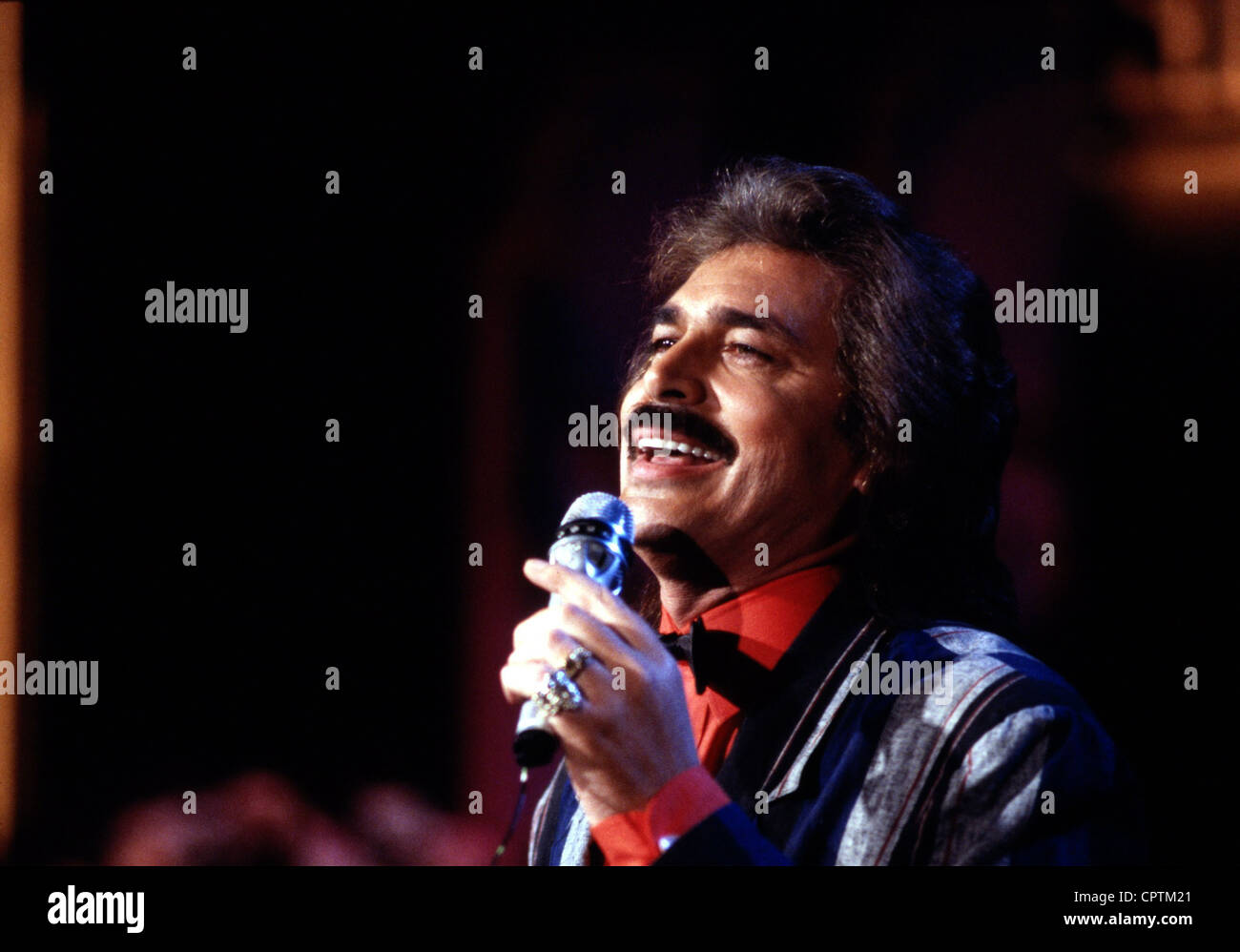 Engelbert, * 2.5.1936, British singer, until 1967 known as Gerrey ...