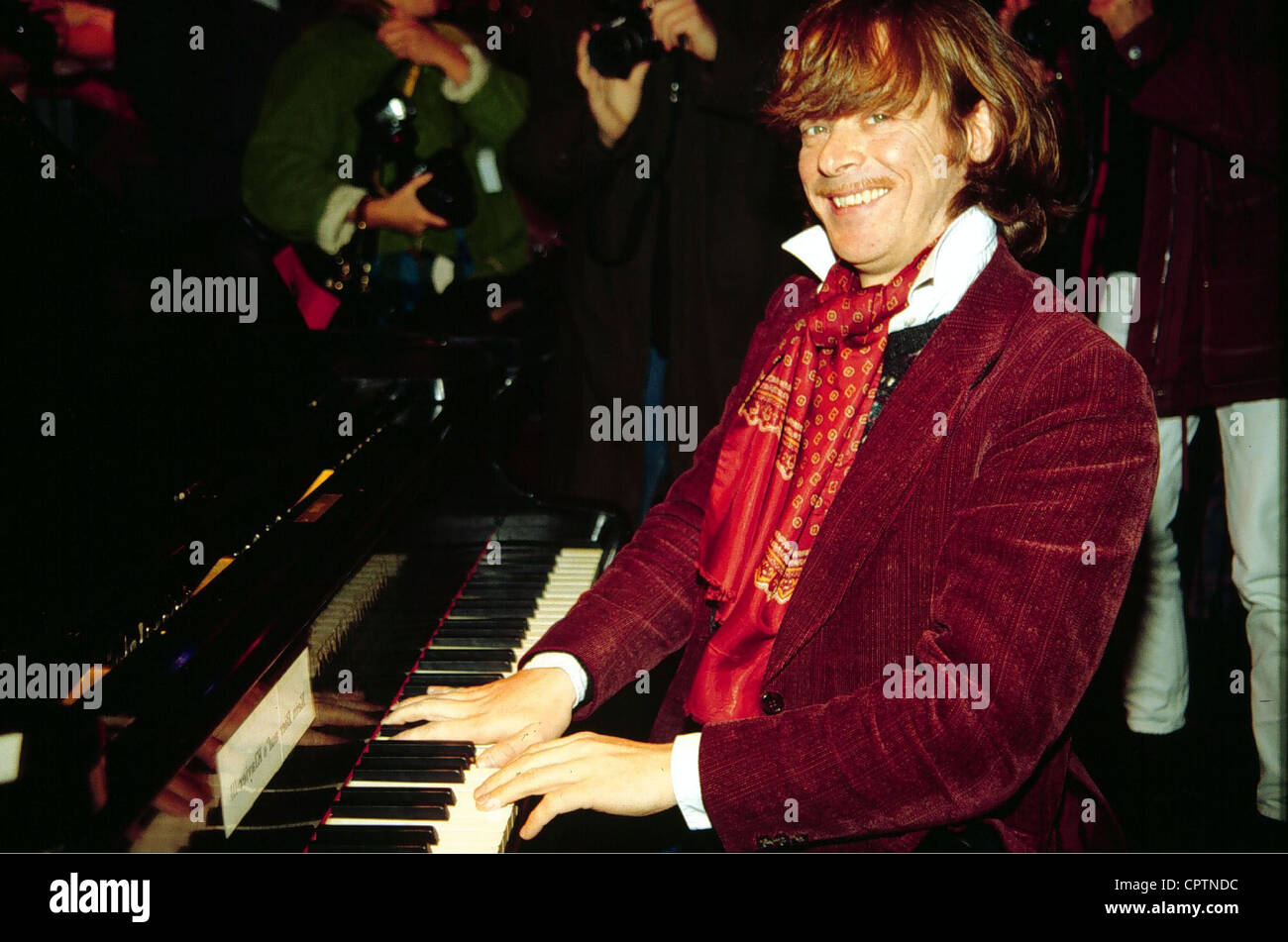 German comedian and singer hi-res stock photography and images - Alamy