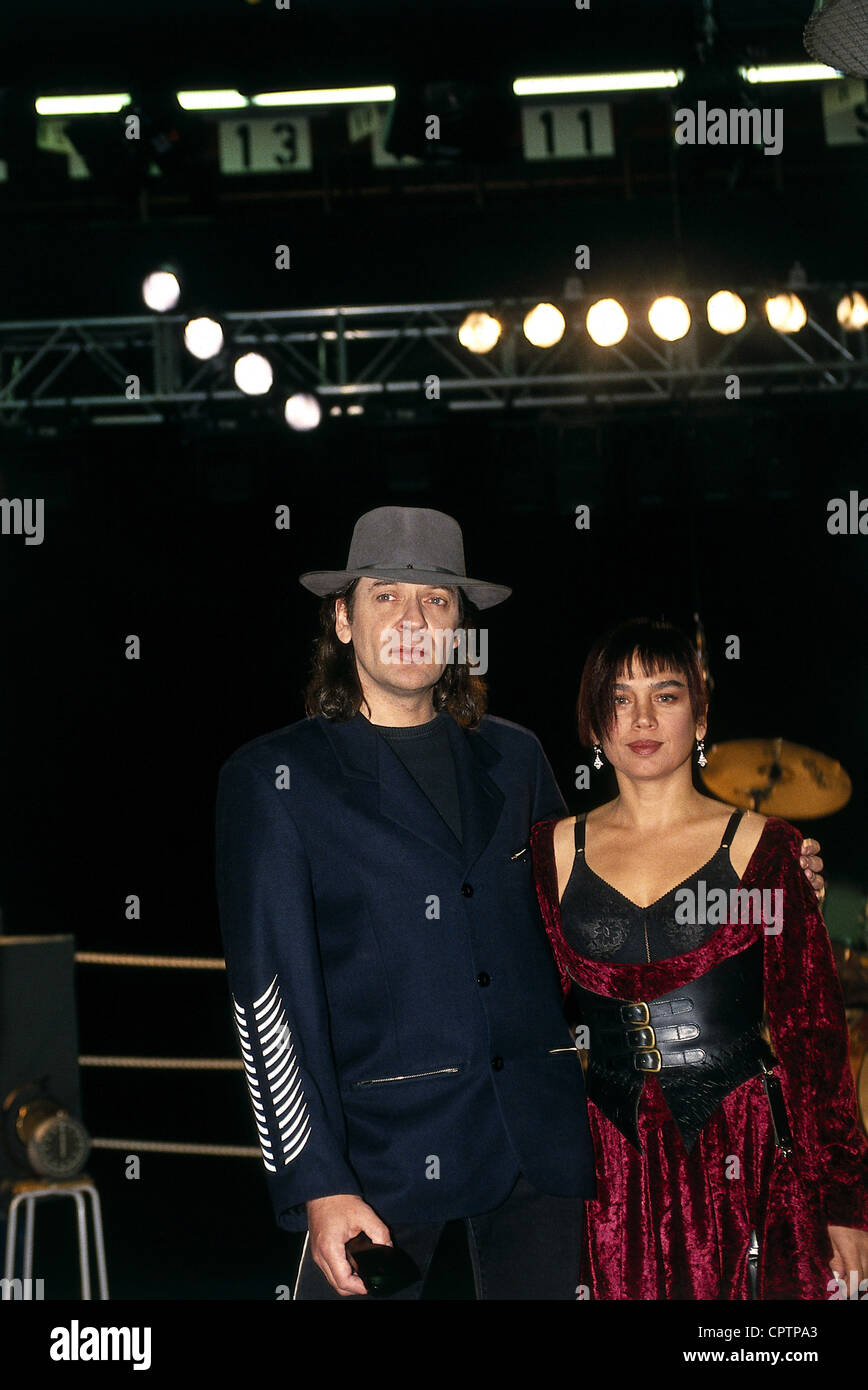 Sezen aksu hi-res stock photography and images - Alamy