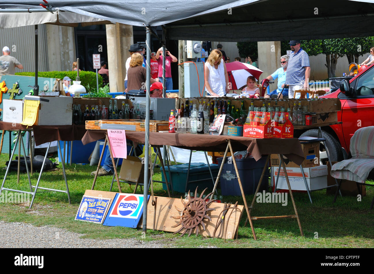 First monday trade days flea hi-res stock photography and images - Alamy
