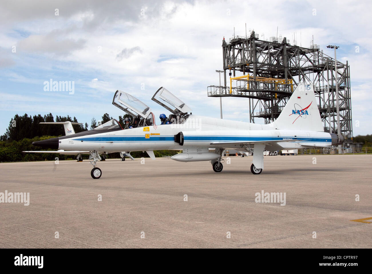 Sts 120 launch hi-res stock photography and images - Alamy