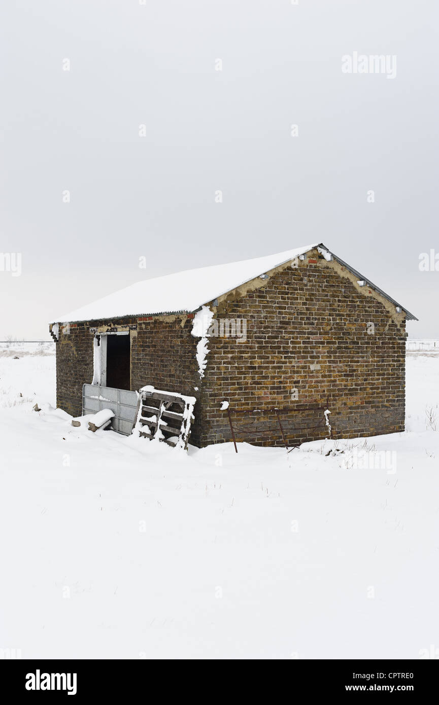 Winter snows comes to the Hoo peninsula, Kent England. Sight of the ...