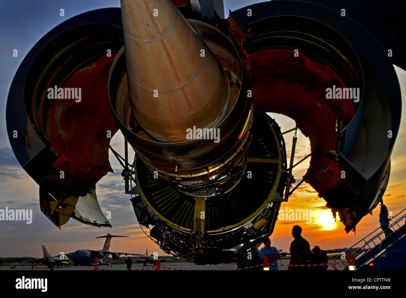 Kc 135 engines hi-res stock photography and images - Alamy