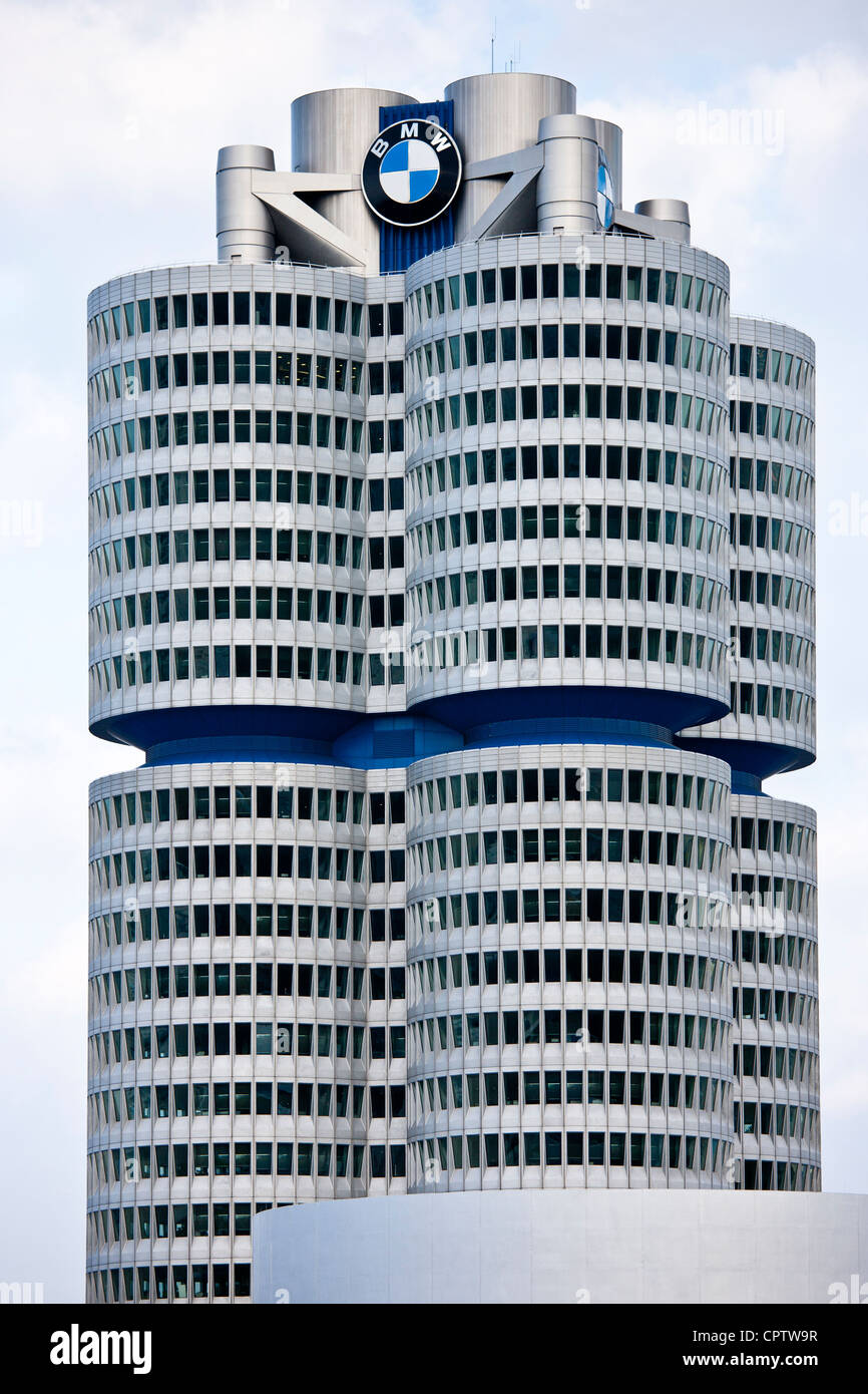 Modern architecture at the BMW Headquarters office blocks in Munich ...