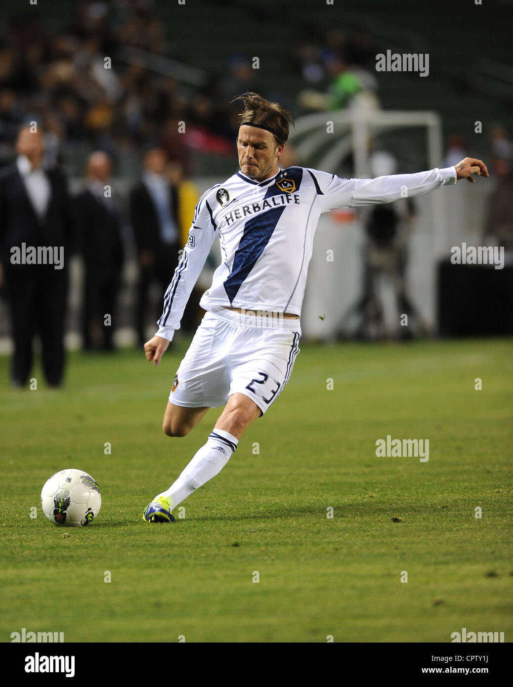 David Beckham playing soccer with the Los Angeles Galaxy Stock Photo ...