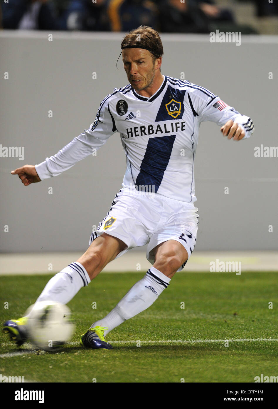 David Beckham playing soccer with the Los Angeles Galaxy Stock Photo ...