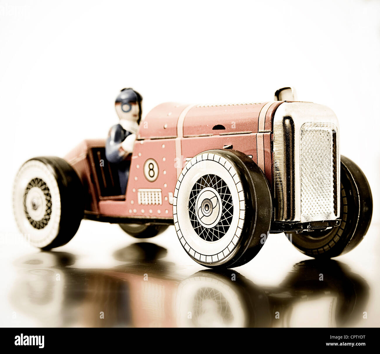 red retro race car Stock Photo - Alamy