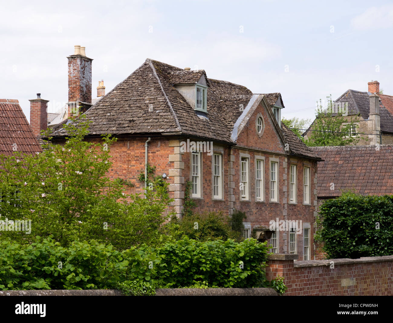Front view of Cantax House as seen in Harry potter. Lacock Village ...