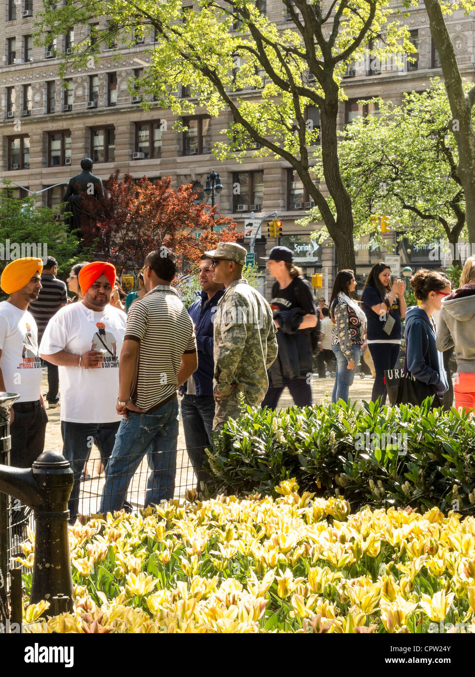 Celebration nyc crowd hi-res stock photography and images - Alamy