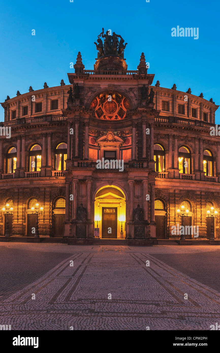 Saechsische state opera dresden hi-res stock photography and images - Alamy