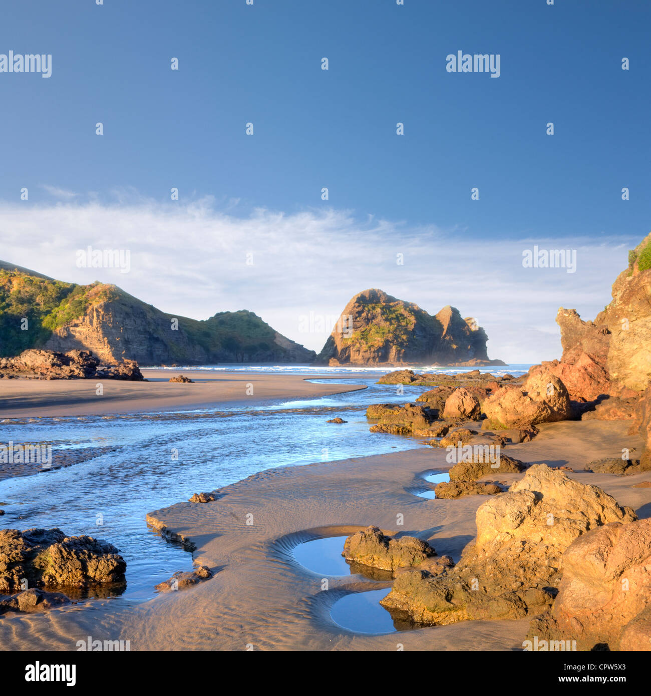 North piha hi-res stock photography and images - Alamy