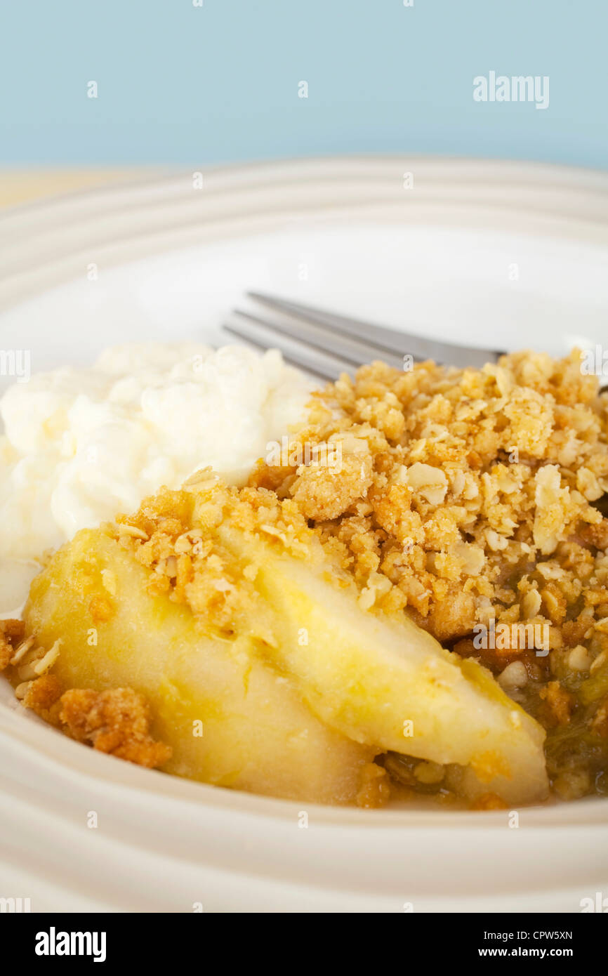 Crumble hi-res stock photography and images - Alamy