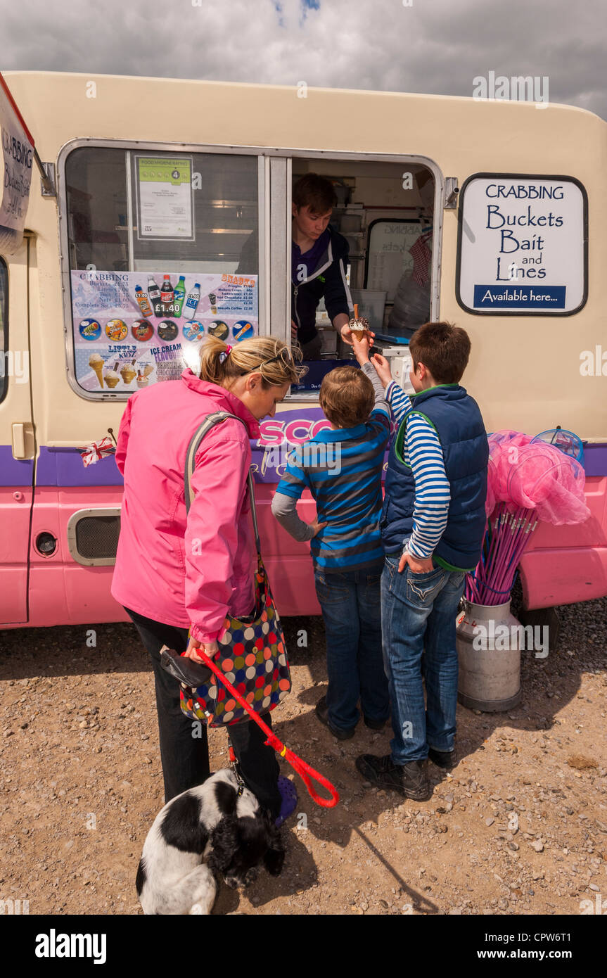 Selling ice cream from van hi-res stock photography and images - Alamy