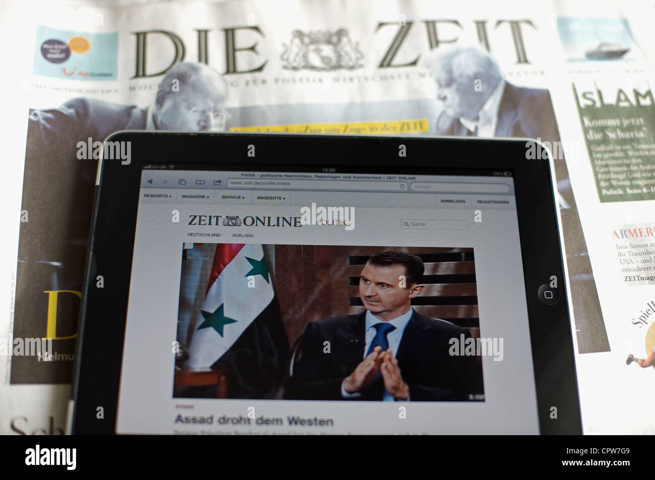 German newspaper die zeit zeit hi-res stock photography and images - Alamy
