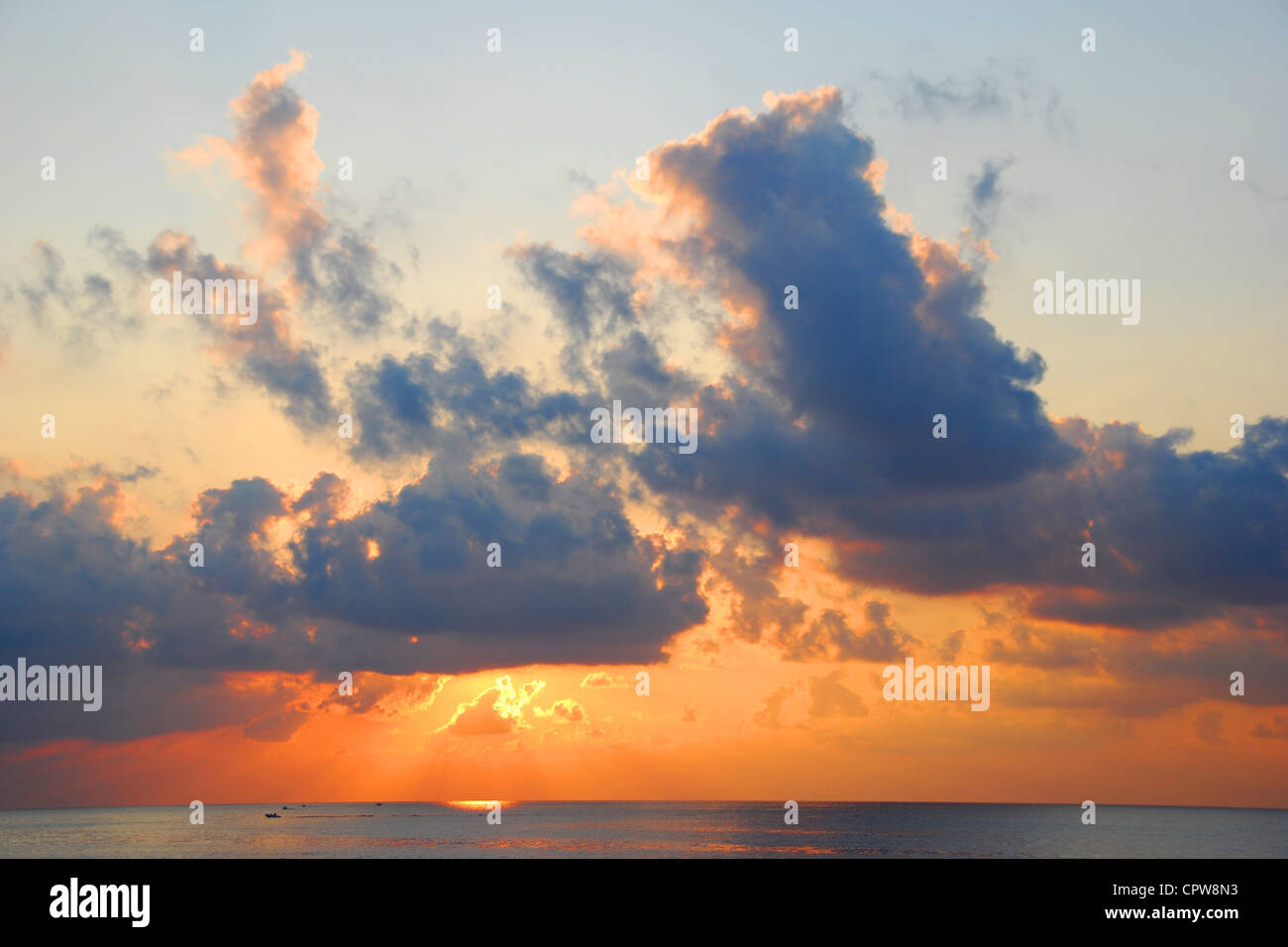 Sunlight illuminating the sea Stock Photo - Alamy