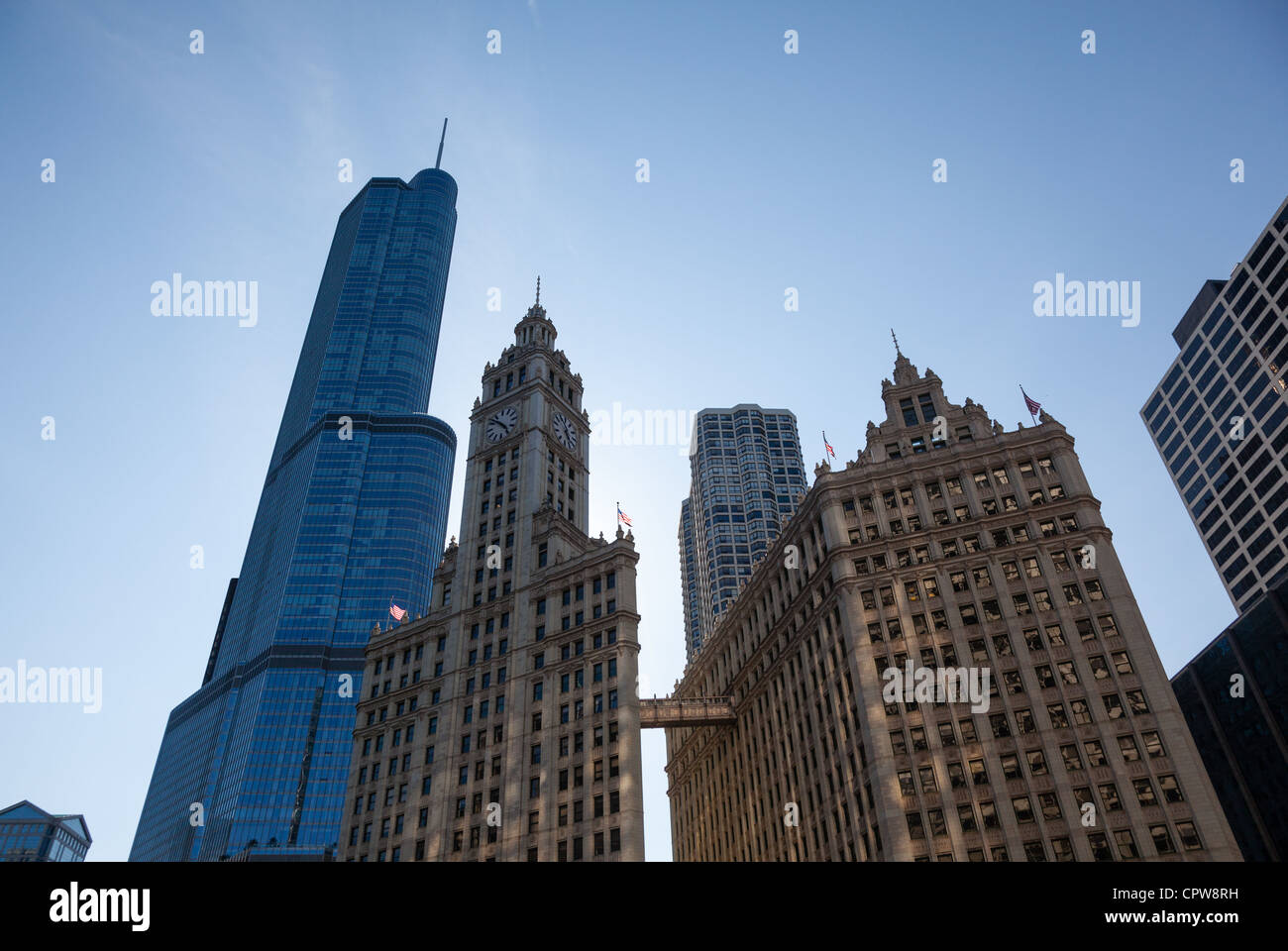 Chicago style windows on building hi-res stock photography and images ...