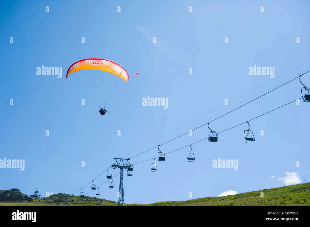 Canopy paraglider above hi-res stock photography and images - Alamy