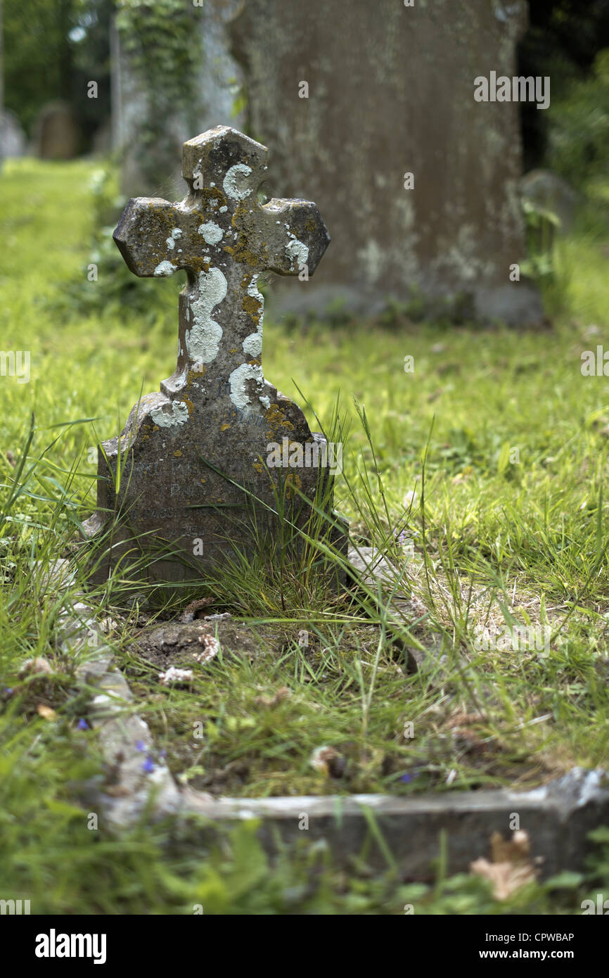 Child grave hi-res stock photography and images - Alamy