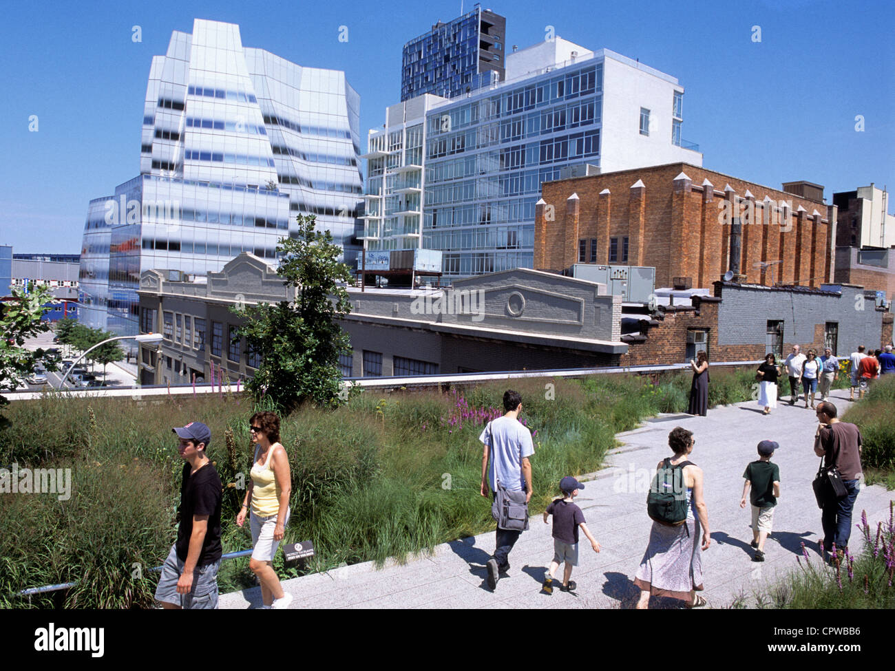 Iac building in manhattan hi-res stock photography and images - Alamy