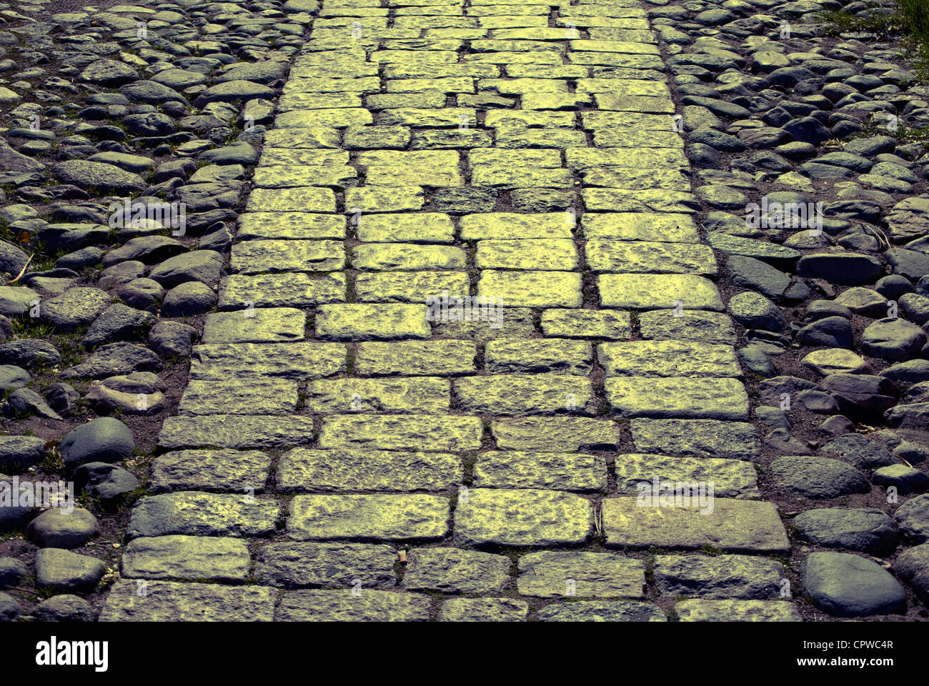 Cobble stone path hi-res stock photography and images - Alamy