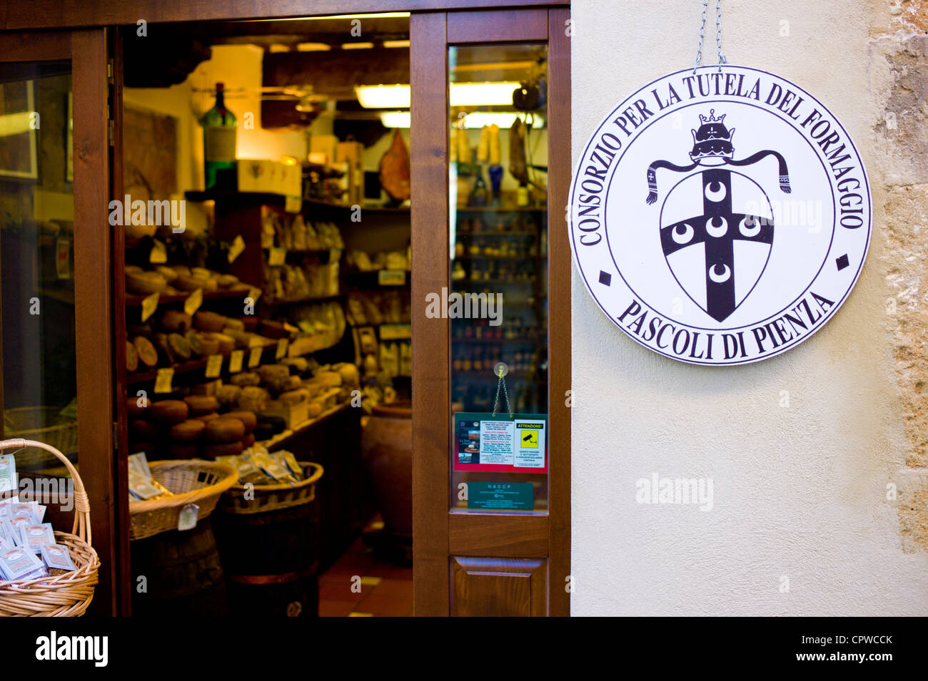 Italian artisan cheese shop, Del Bottega Naturista in Corso Rossellino ...