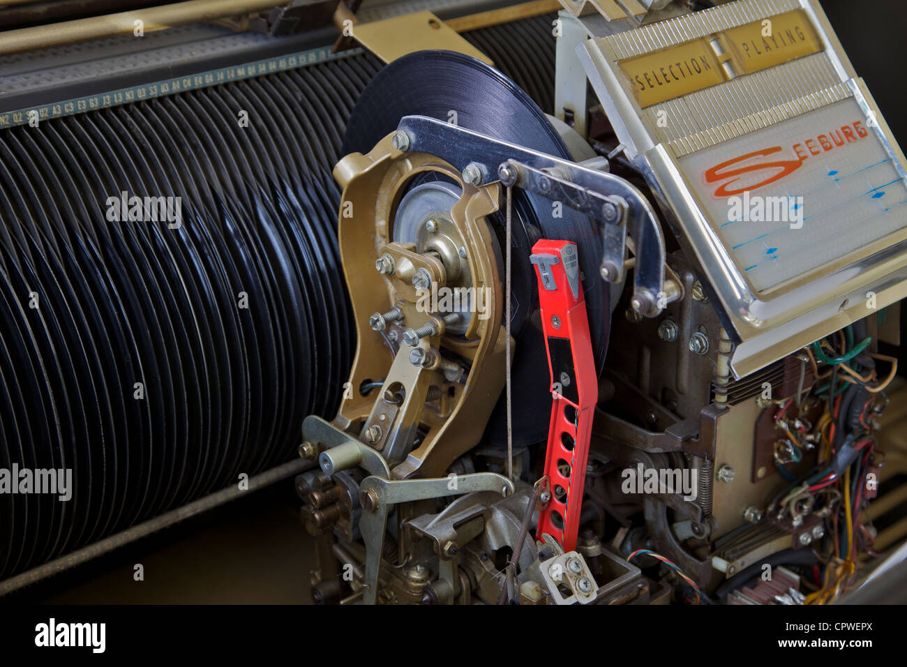 The mechanism of a 1961 Seeburg Juke box Stock Photo - Alamy