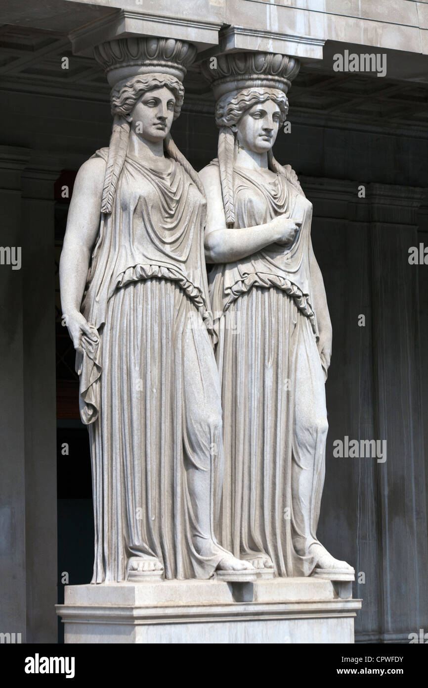 Parliament robe hi-res stock photography and images - Alamy