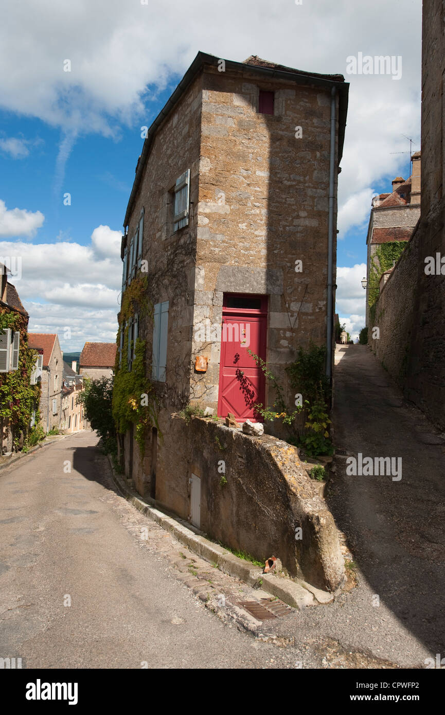 Narrow house hi-res stock photography and images - Alamy