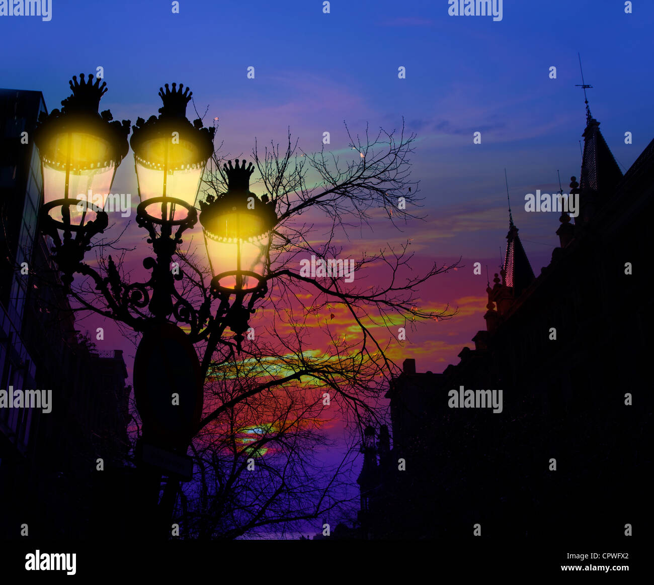 Barcelona Rambla Catalunya streetlights dramatic sky backligth Stock ...