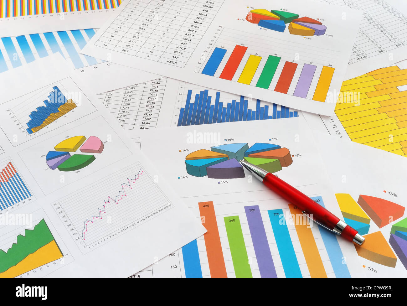 Red colour chart hi-res stock photography and images - Alamy