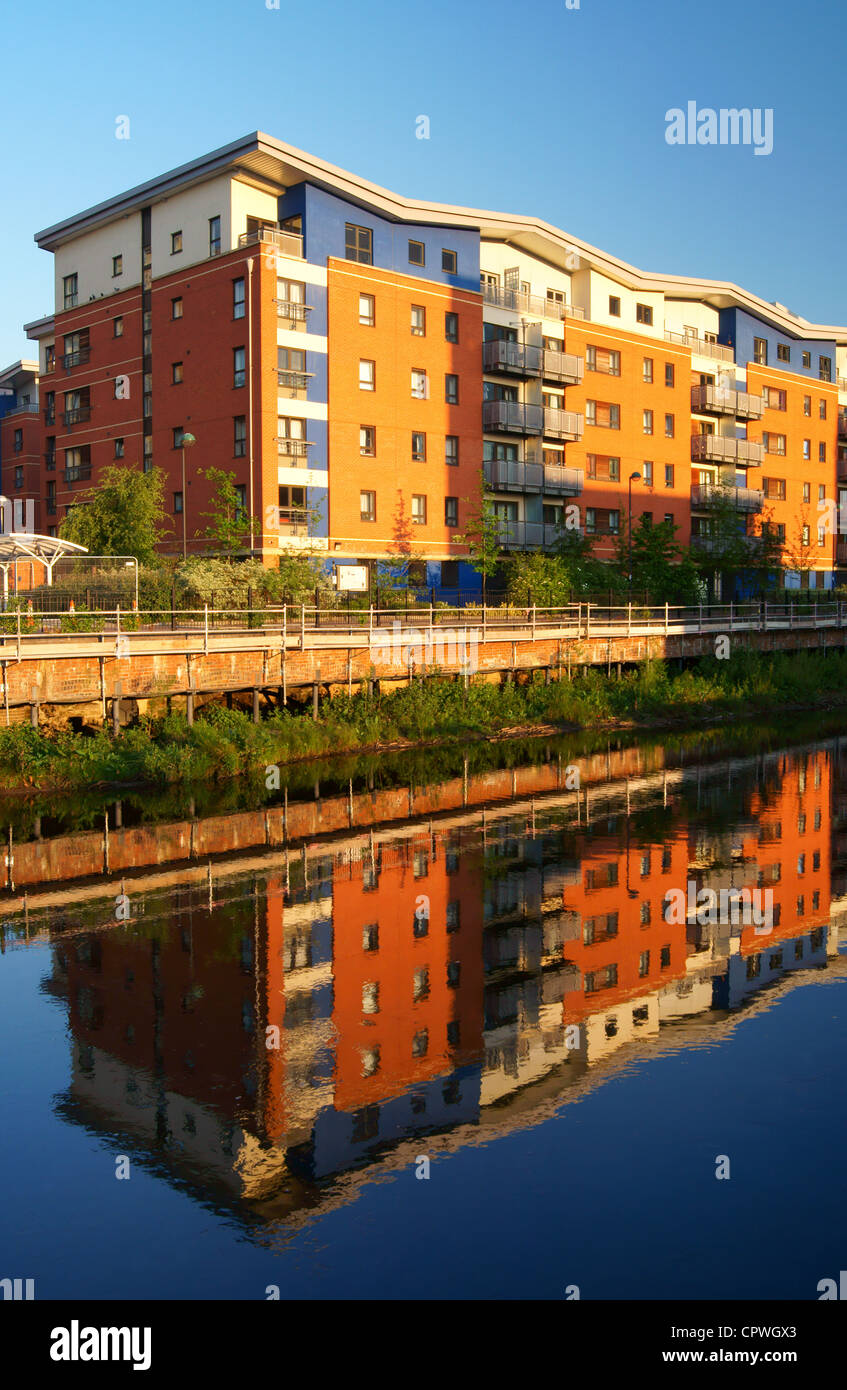 UK,South Yorkshire,Sheffield,Five Weirs Walk,Modern Apartments next to ...
