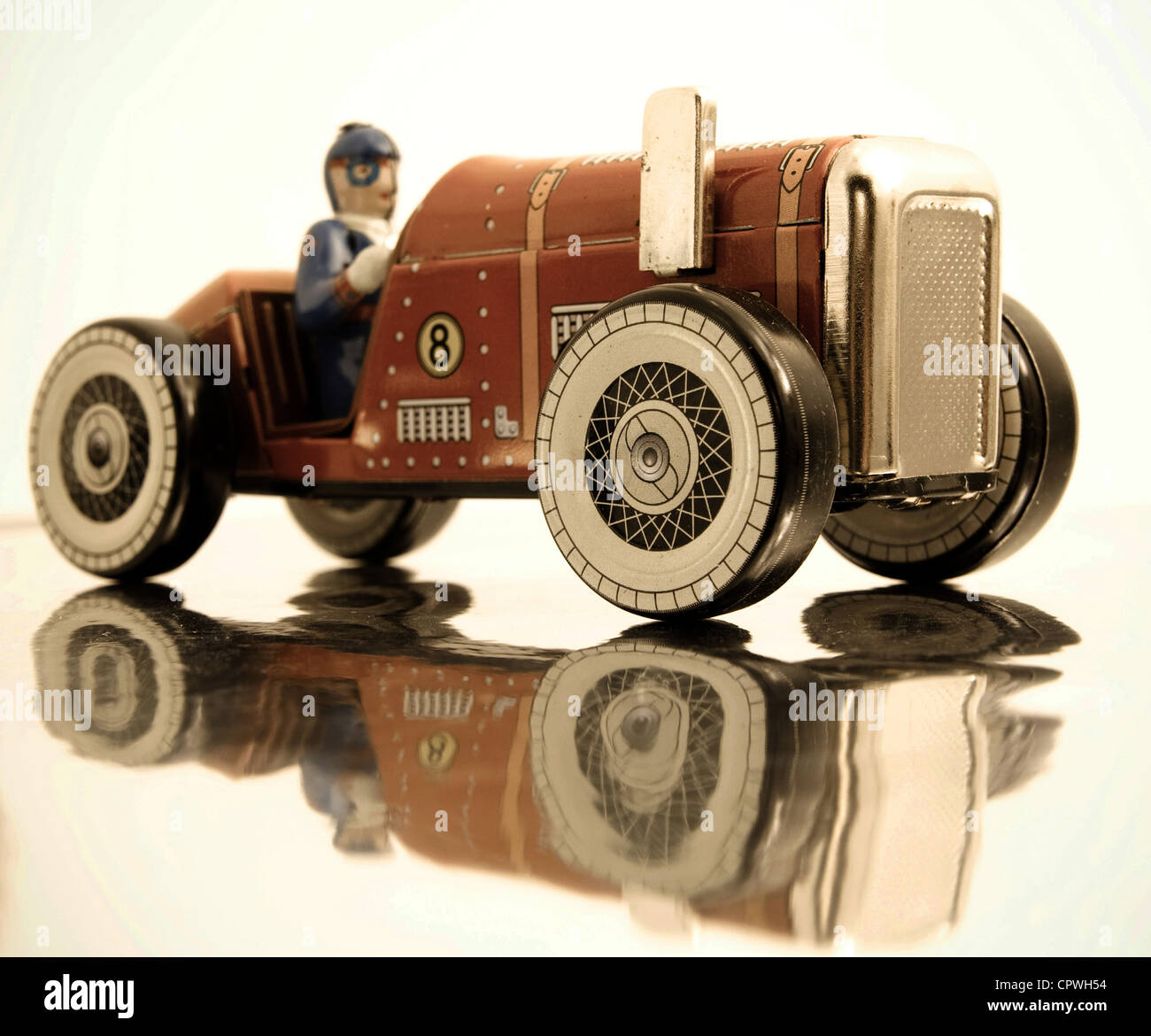 red retro race car Stock Photo - Alamy